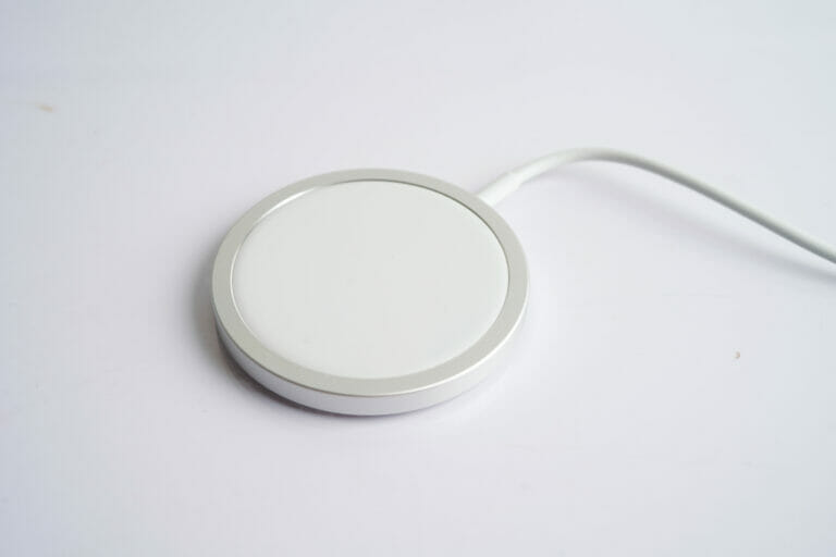 Can I Charge My Apple Watch On A Wireless Charger? (Find Out Now)