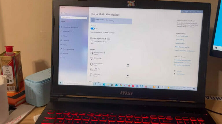 How To Connect A Logitech Wireless Keyboard (2 Methods)